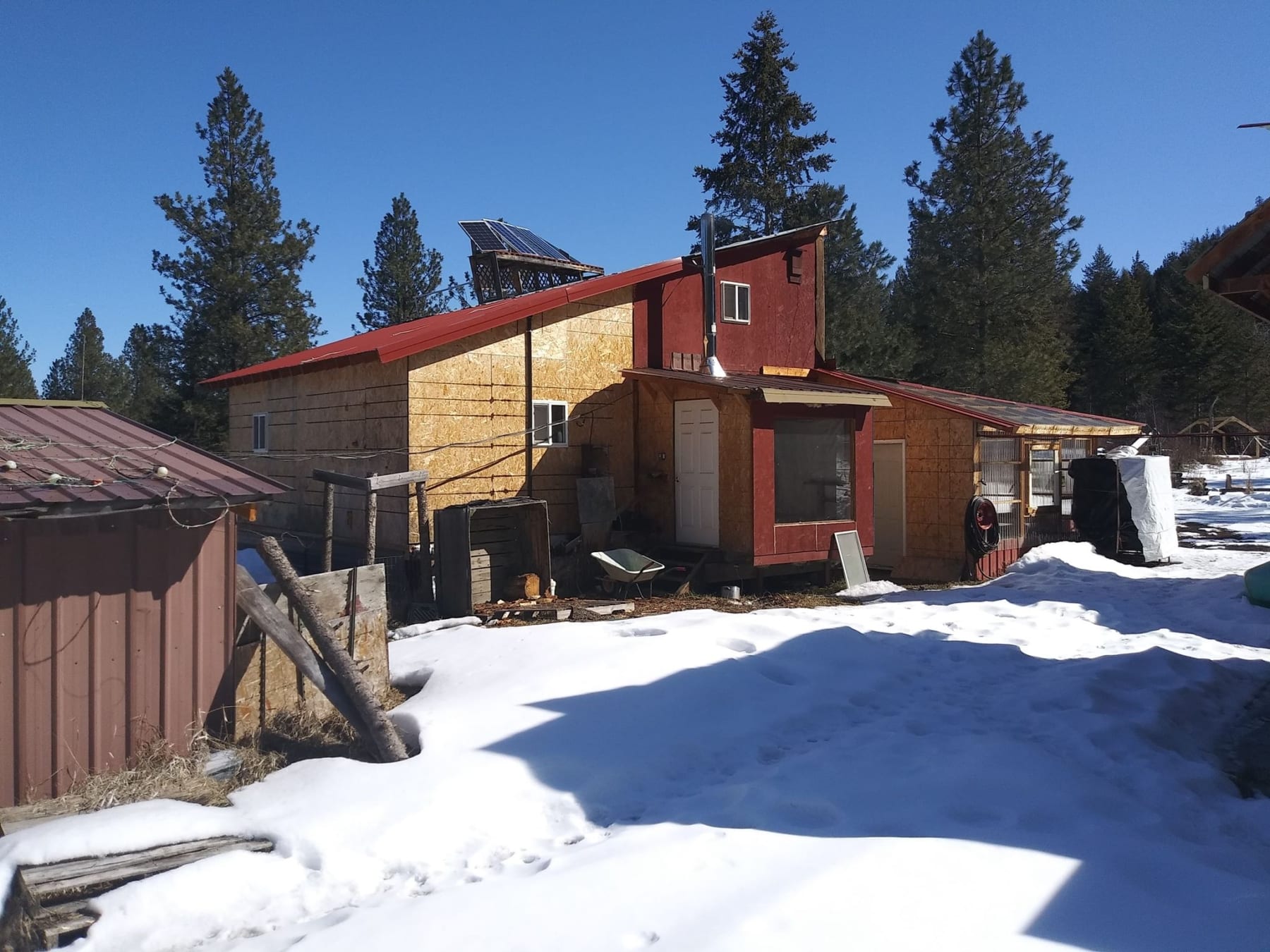 Off-Grid Homestead - SurvivalRealty.com