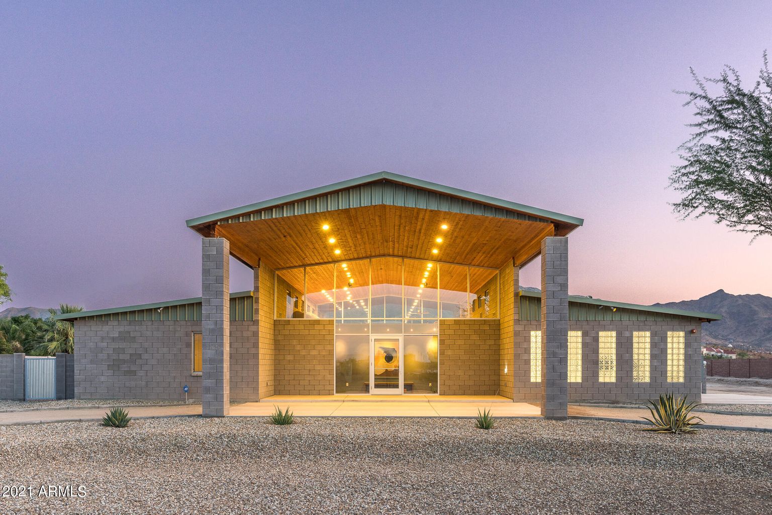 Incredible Lockdown House near South Mountain - SurvivalRealty.com