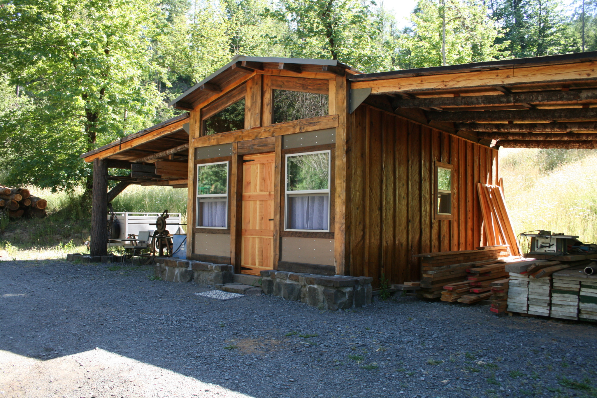 Off-Grid Oregon Homestead - SurvivalRealty.com