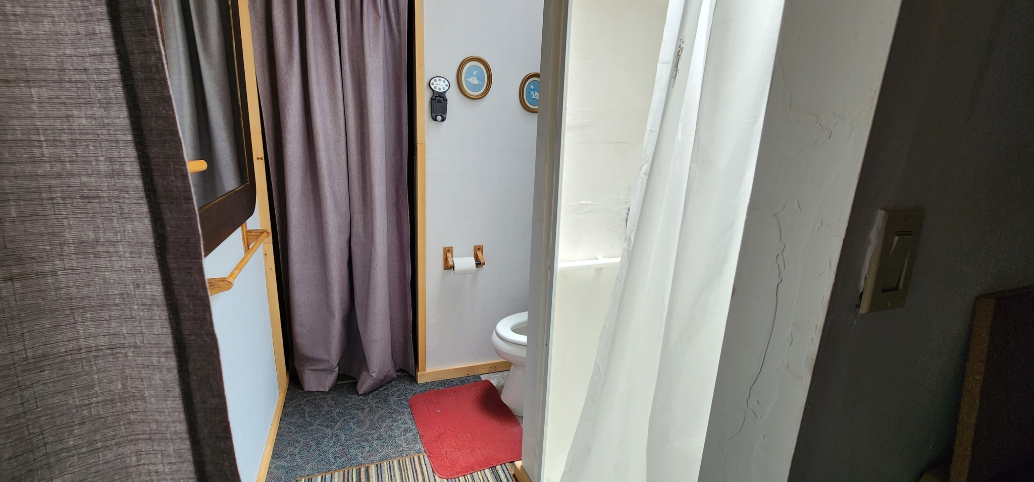 Mountainside Homestead Compound - SurvivalRealty.com