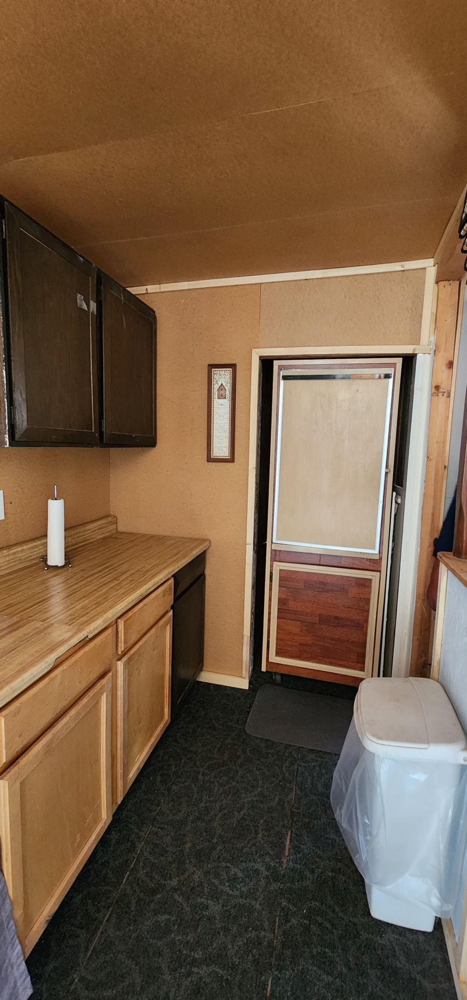 Mountainside Homestead Compound - SurvivalRealty.com