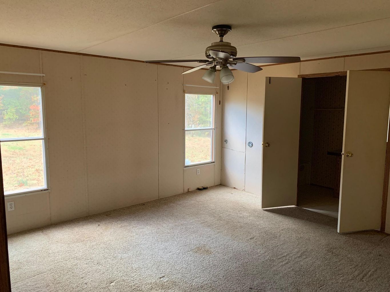 15 Acre Homestead Above the Buffalo River - SurvivalRealty.com