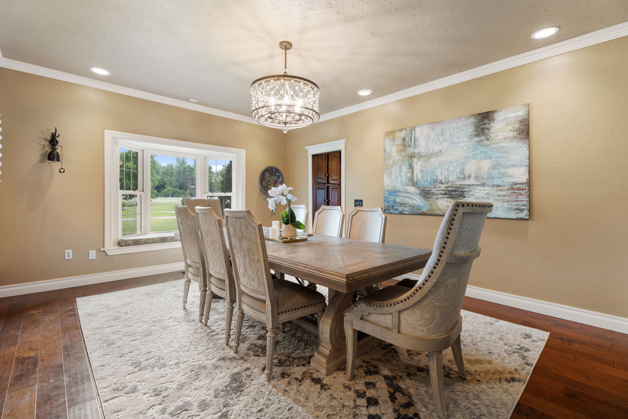 Extraordinary Landmark Estate Nestled on Over 12 Acres - SurvivalRealty.com