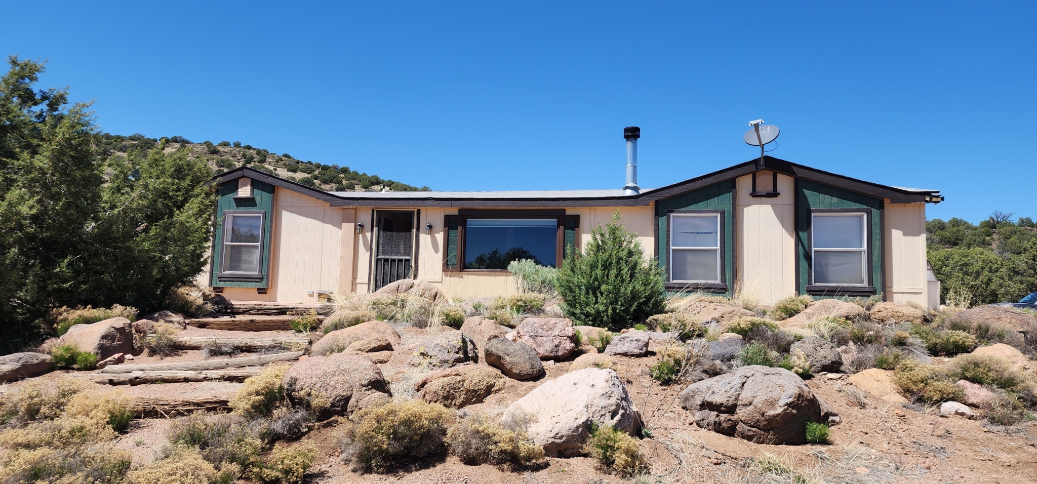 Totally Sustainable Off-Grid Compound - SurvivalRealty.com