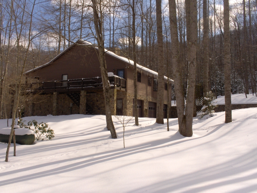 Private Mountain Homestead in the Heart of the Smoky Mountains ...
